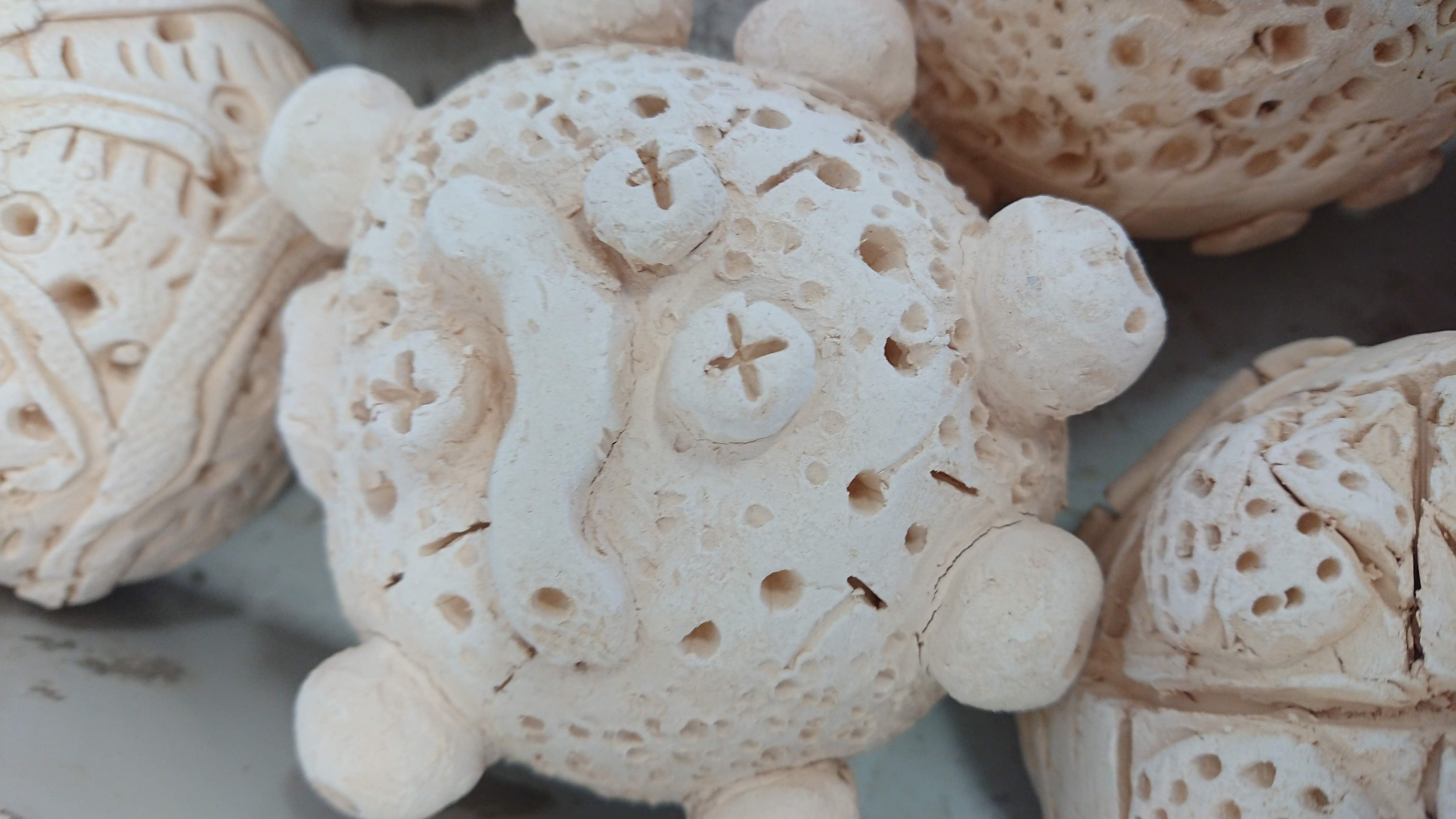 KS3 Easy Clay Project: Textured Vessels – The Art Teacher