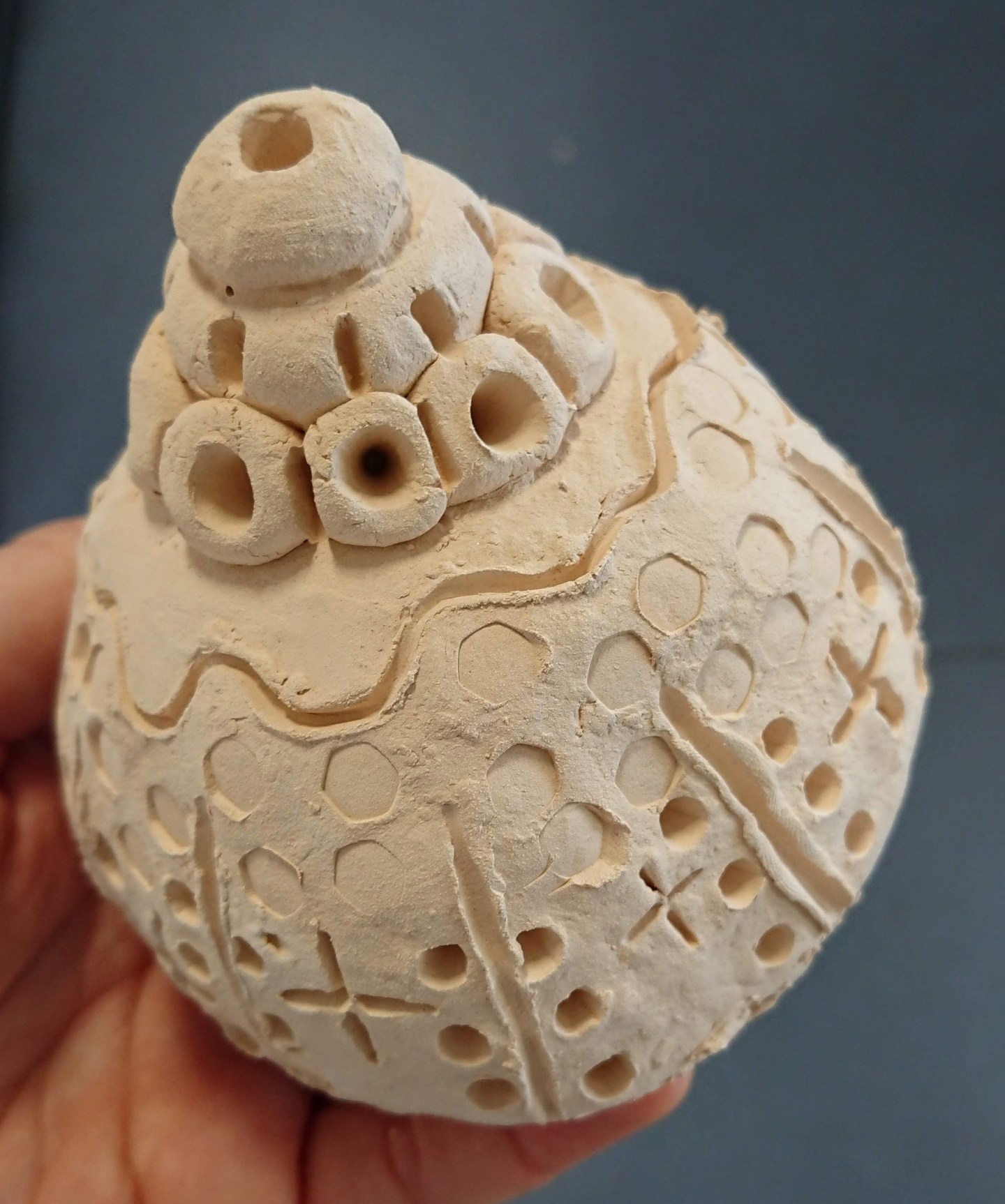KS3 Easy Clay Project: Textured Vessels – The Art Teacher